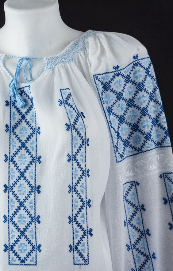 ie traditionala romaneasca lucrata manual - ie romaneasca magazin