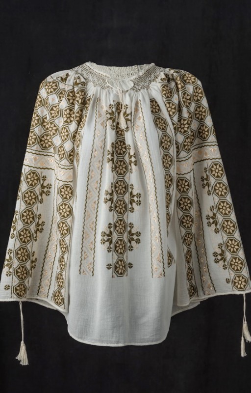 Ie autentica brodata manual de vanzare ii cusute manual traditionale